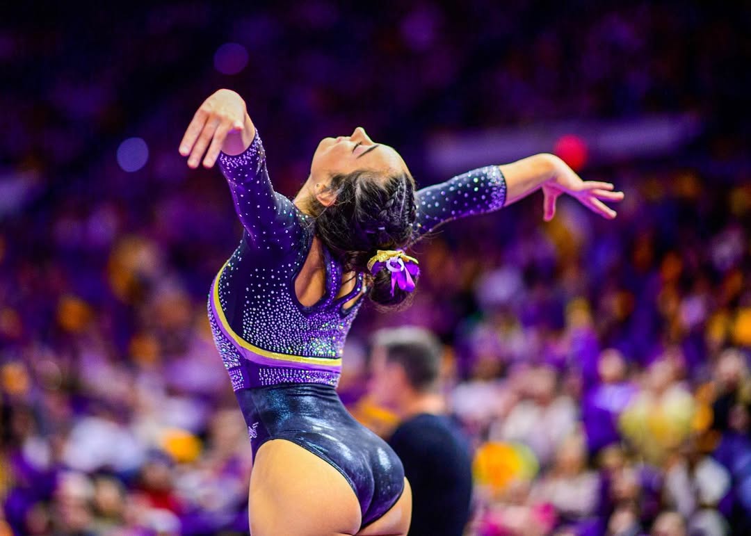 Elena Arenas of LSU Gymnastics - NCAA Peaches 🍑